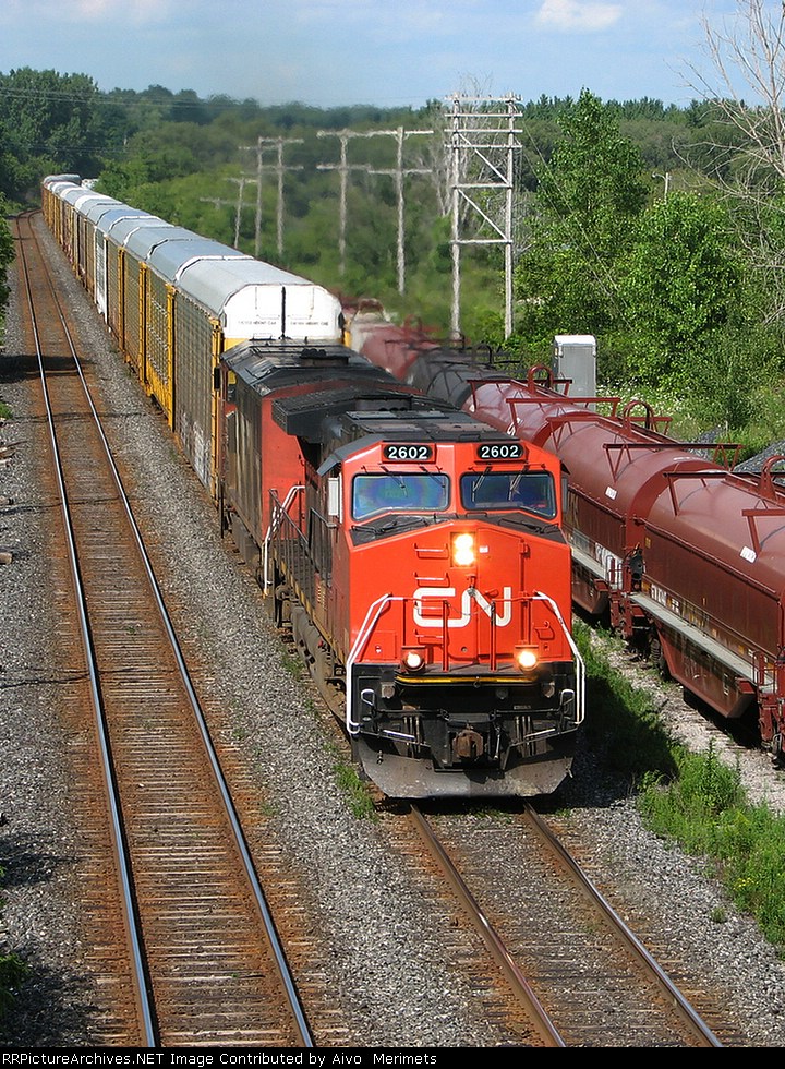 CN 2602 at Mile 55 Dundas Sub.